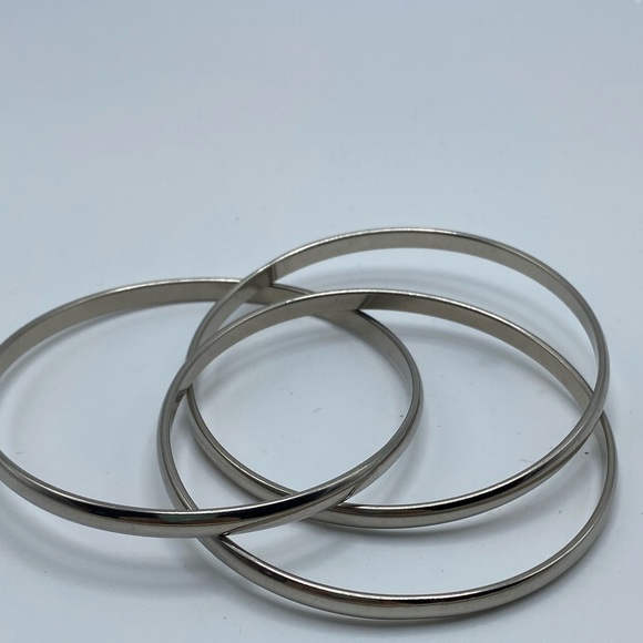 Jewelry | 3 Interlocking Silver Tone Bangle Bracelets Inifnity Simple ...